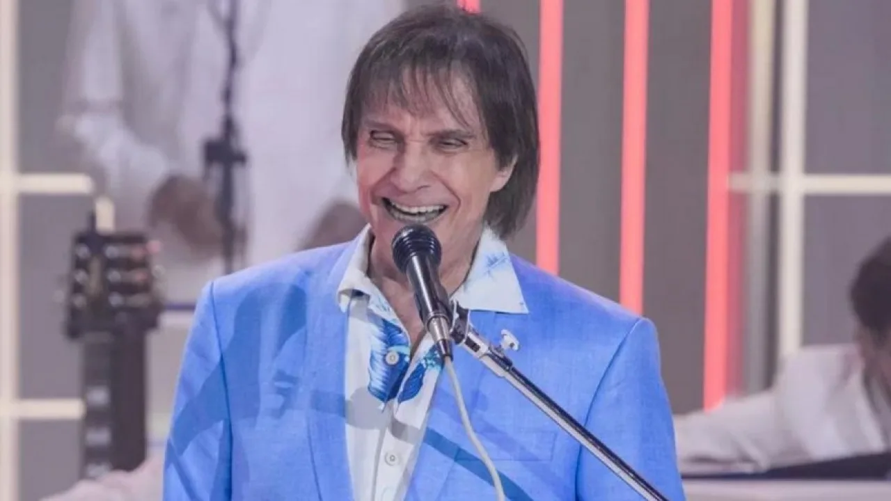 Roberto Carlos dá bronca e ameaça parar show em Recife; veja vídeo ...